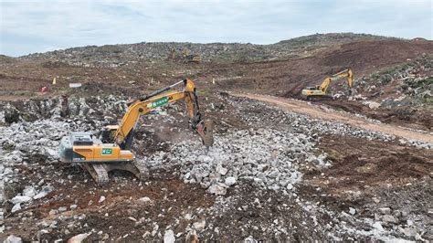 贵州黔北德江机场建设如火如荼工作项目标牌