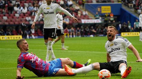 Legia zdobyła Puchar Męczących Drużyn Ból cierpienie Piłka nożna