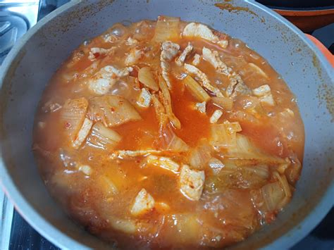 삼겹살김치찌개 레시피 김치찌개에 00넣어보세요~~저녁메뉴 추천