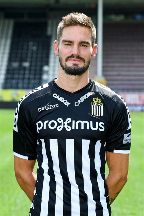 Fransman Dorian Dervite Nieuwe Centrale Verdediger Nac Nac Bndestemnl