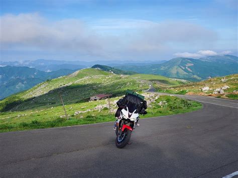 kota 日本一周3周目 on Twitter 高知県の絶景 1枚目 天空の林道 2枚目 柏島 3枚目 四国カルスト 4枚目 安居渓谷
