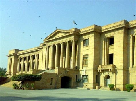 ایس بی سی اے کو غیر قانونی تعمیرات نظر نہیں آتیں؟ سندھ ہائیکورٹ