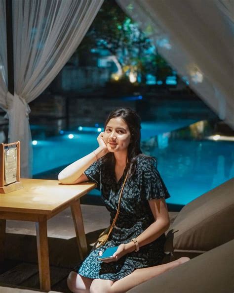 Bulan Sutena Biodata Profil Fakta Umur Agama Pacar Karier