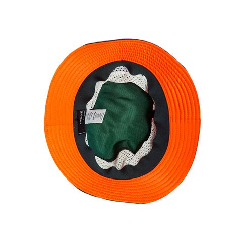 GREEN INSIDE PEACE OUTSIDE BUCKET HAT CAPSLOCK