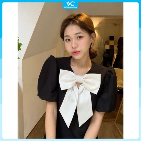 Vvcชุดเดรสกระโปรงสั้น แขนพัฟ ลําลอง ประดับโบว์ สีดํา สไตล์เกาหลี เฮป