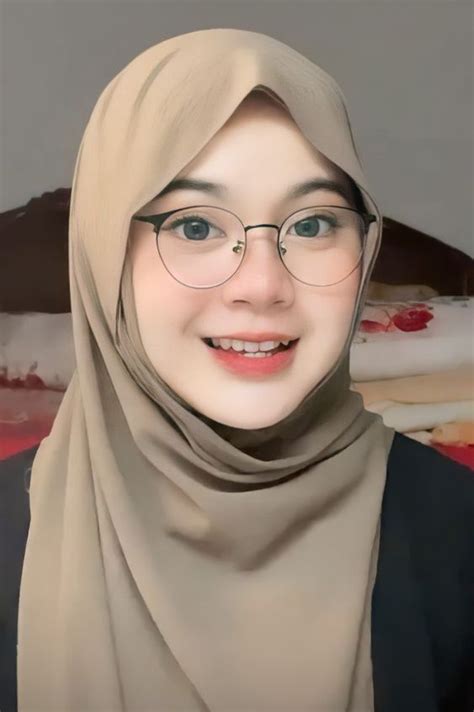 Trend Cermin Mata 2017 Untuk Bertudung Dixietaroestrada