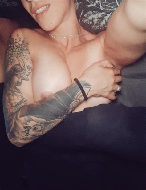 TW Pornstars Red Fusion Twitter Coucou Mes Amours Bien Dormi RT