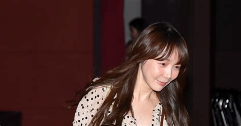 포토엔 소이 청순한 원피스바이크 헬멧 반전매력