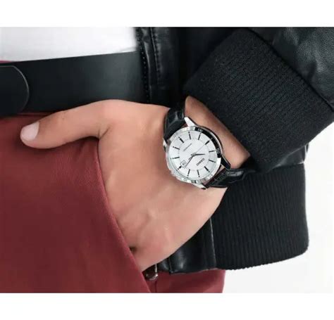 Купити класичний чоловічий годинник Casio MTP-V004L-7A