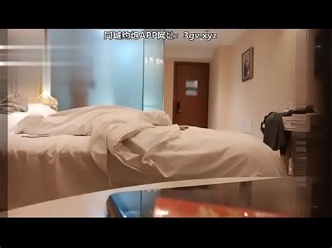 嫖妓偷拍直播铁牛哥微信约炮个比较健谈的大学生兼职妹对白有趣 XVIDEOS
