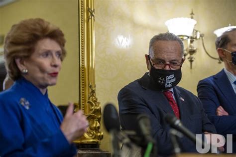 Photo Senators Hold Press Conference With Commerce Secretary On Global