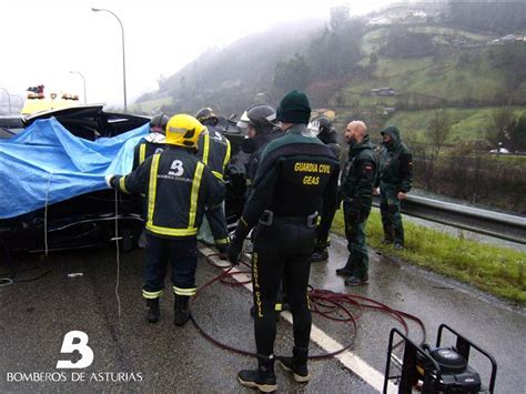 Mueren Diez Personas En Nueve Accidentes De Tráfico Durante El Fin De