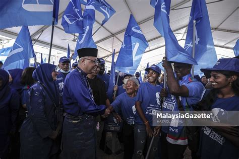 Ismail Sabri Yaakob Calon BN P 090 Bera PRU15