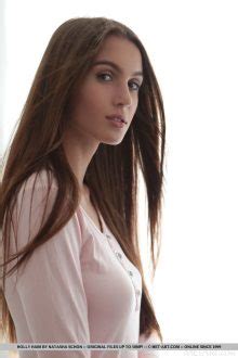 Holly Haim Images Wallpics Net Wallpapers Photos Pictures Backgrounds