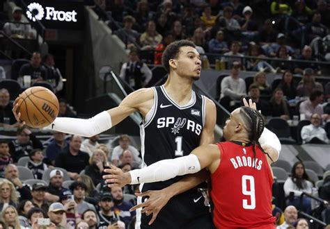 Houston Rockets Dillon Brooks Shuts Down Victor Wembanyama