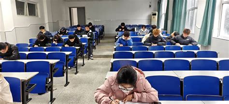 机械与汽车工程学院：以赛促学，宪法知识深入人心——团总支开展宪法知识竞赛 机械与汽车工程学院 滁州职业技术学院