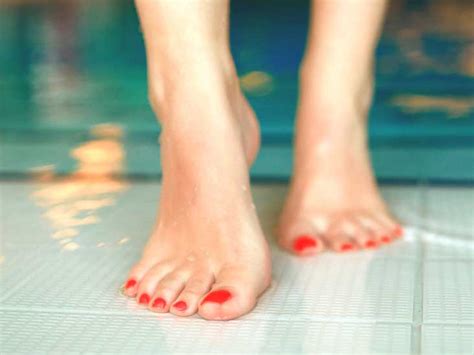 Toenail Falling Off What To Do Causes And Recovery Time