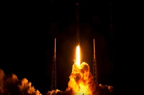 Spacex Successfully Deploys 60 Starlink Satellites Watch Videos