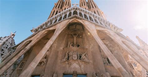 Barcellona Tour Guidato Del Parco Güell E Della Sagrada Familia