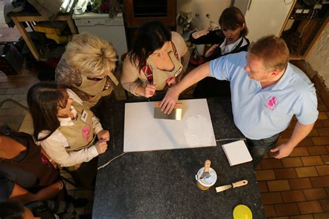 무료 이미지 소녀 작업장 수리 거실 전기 네일 생태학 보았다 나사 송곳 기분 전환 여자들 심벌 마크 목공예 파티 코스 디 다루는 법