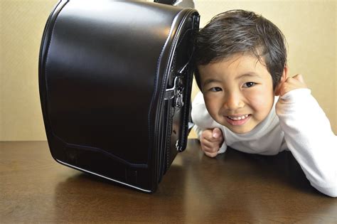 ランドセルはいつもキレイに！おすすめお手入れ方法 小学校入学に関するお役立ちコラム 堀江鞄製造ランドセル専科