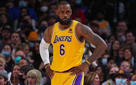 Lebron James Drops Cryptic Tweet Amid Trade Rumors