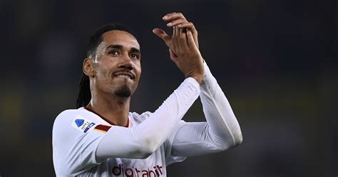 Roma Reportedly Offers Smalling Two Year Contract Extension Chiesa Di