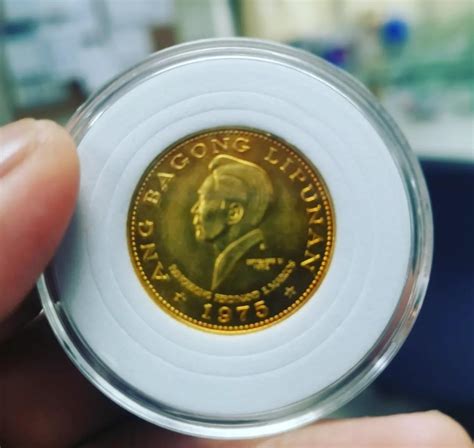 MARCOS 1000 GOLD COIN Hobbies Toys Memorabilia Collectibles