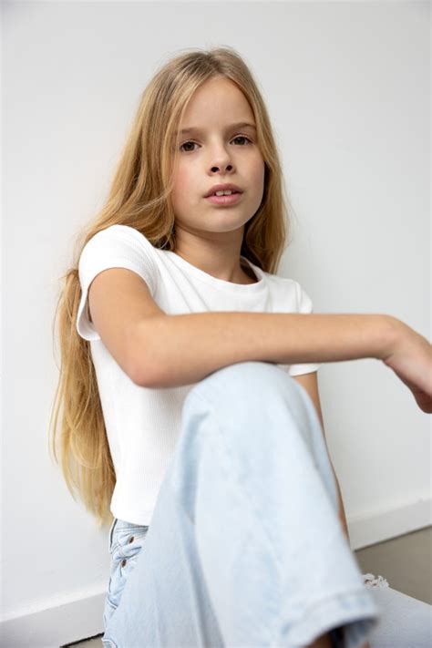 Zoë E Model Jackie Lee
