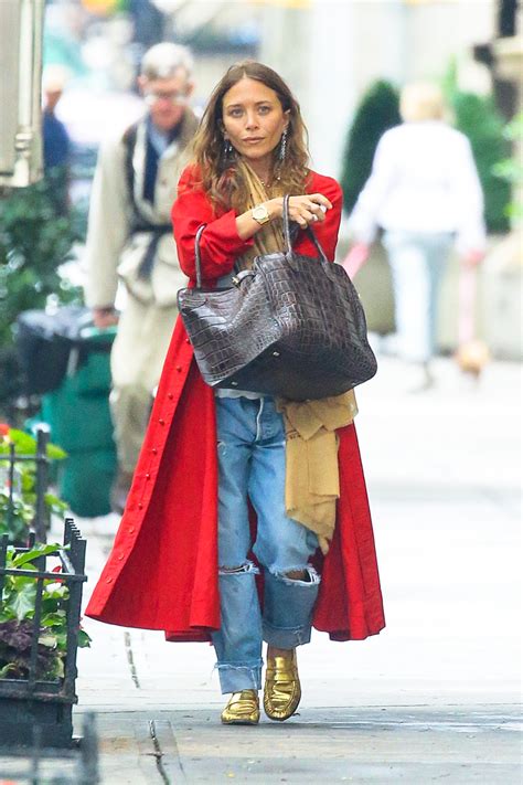 Mary Kate Olsen Shows Off Change In Appearance As She S Seen With Mystery Man Years After