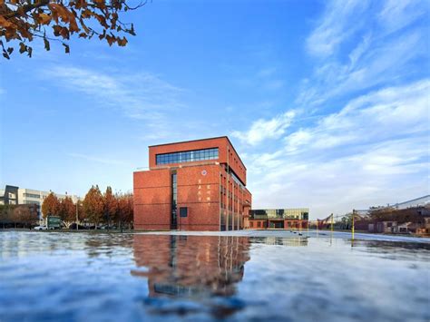 我校第五教学实训组团（北区副楼）项目获2023年高校优质工程奖 河南工业和信息化职业学院