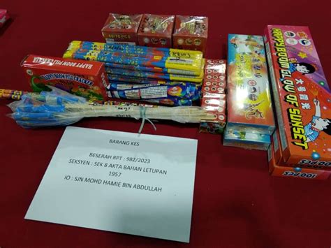 Polis Pahang Tahan Sembilan Individu Jual Mercun Bunga Api Tanpa Lesen