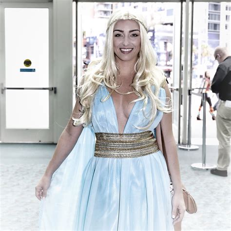 Daenerys Targaryen Sexy Costumes At Comic Con 2015 Popsugar Love And Sex Photo 24