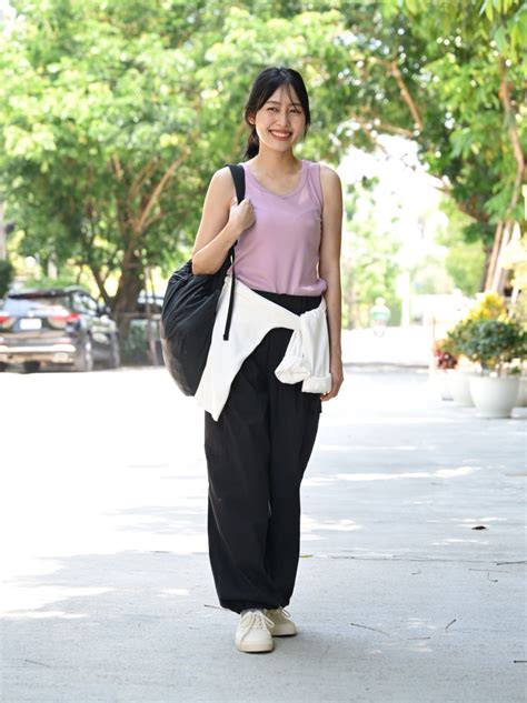 ดูไอเดียสไตล์การแต่งตัวสำหรับ「เสื้อคาร์ดิแกน กันยูวี Uv Protection คอ