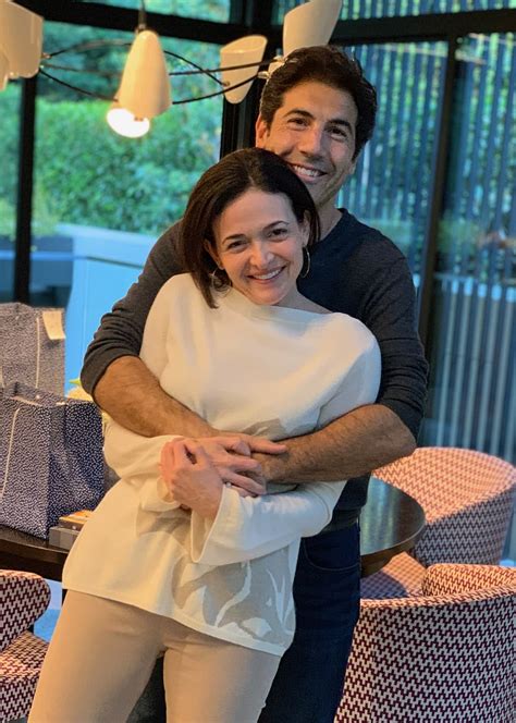 Outgoing Facebook Coo Sheryl Sandberg Ties The Knot With Businessman