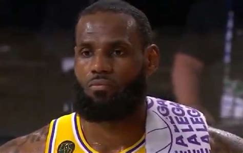 Lebron James Groin Injury Lebron James Injures Groin Again In Game 4
