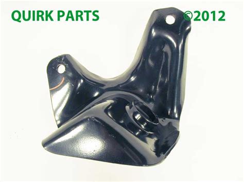 1995 1996 Ford Bronco F150 Front RH Passenger Side Radius Arm Bracket