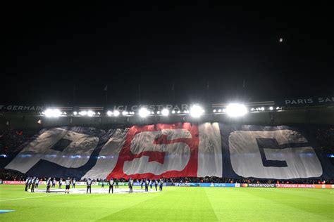 Scenografie Impresionantă La Psg Ac Milan Belmondo A Luat La țintă
