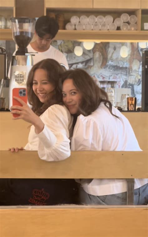 Laufey And Junia Lin In Beijing Silly Pictures I Love My Girlfriend
