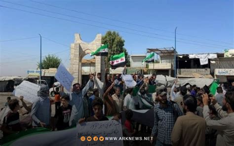 العشرات يتظاهرون ضد النظام السوري في دير الزور Ark News