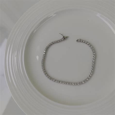 2カラットテニスブレスレットが入荷 ダイヤモンド輸入卸販売 レハイム 大阪心斎橋店･京都河原町店