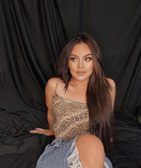 Still 17 Years Old Here Are 9 Photos Of Shafa Harris In Hot Poses And