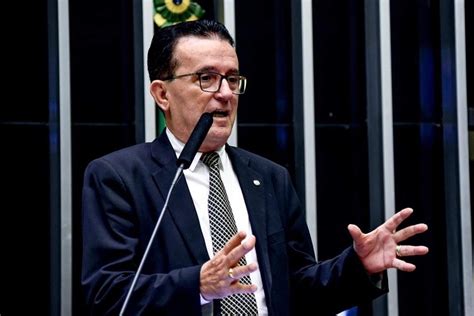 Deputado Hélio Costa faz o repasse de R milhão para a saúde de municípios