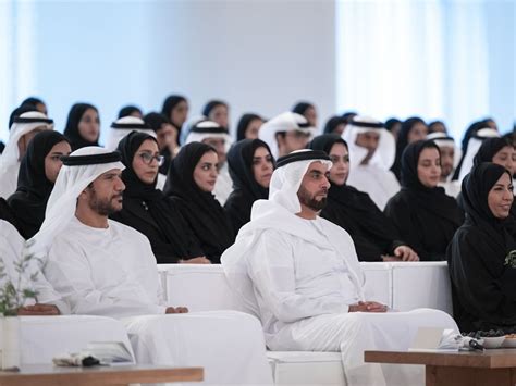نظمها مجلس محمد بن زايد سيف بن زايد يشهد محاضرة بعنوانرحلة الإمارات