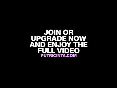 Putri Cinta Gets Her Tiny Pussy Pussy Fuck On A Pool Xvideos Com