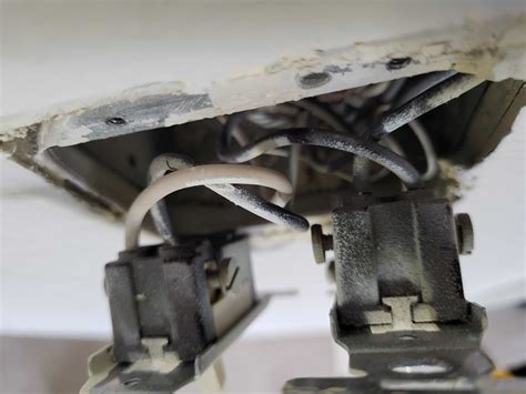 Electrical Upgrading To Decora Light Switches Why Left Switch Has
