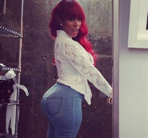 Nicki Minaj Booty Implants Explode On Stage