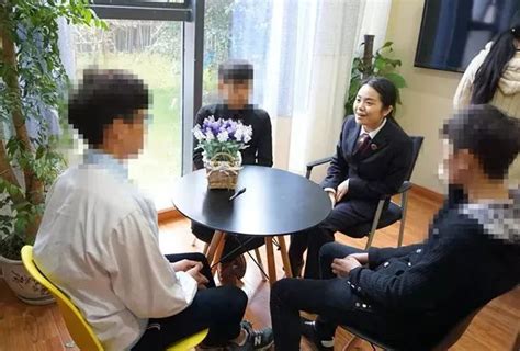 美极为柔弱，却不可征服，南浔这位女检察官不简单！ 搜狐大视野 搜狐新闻