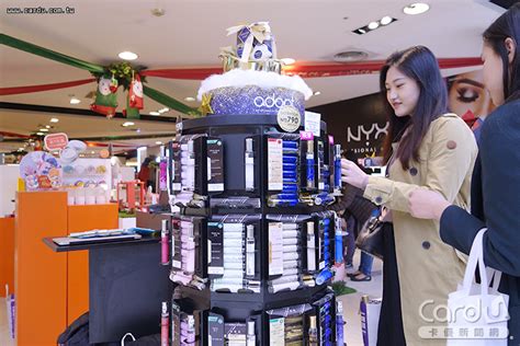逛百貨血拚刷卡筆記 這幾張信用卡不輸聯名卡 蕃新聞