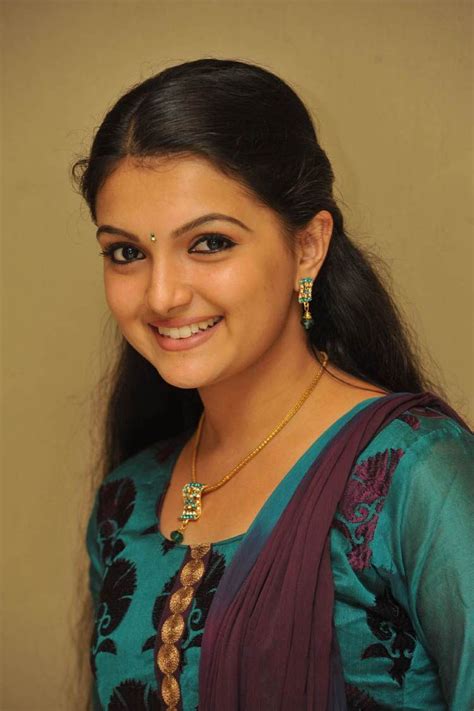 Pictures Of Neet Mohan